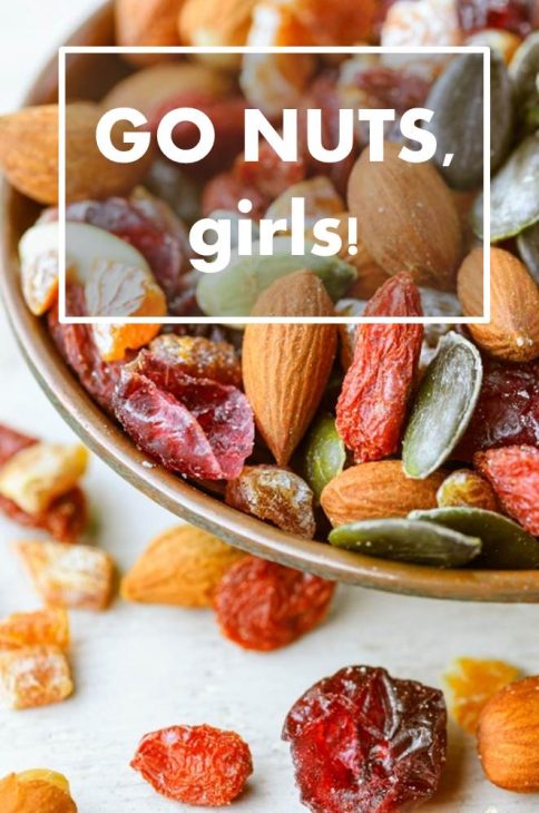 Go nuts, girls! - Secretita