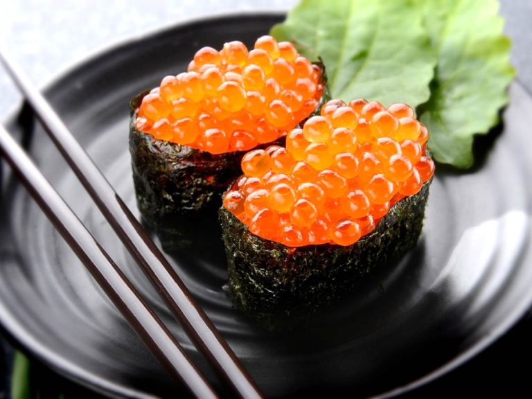 Beauty secrets of red caviar - Secretita