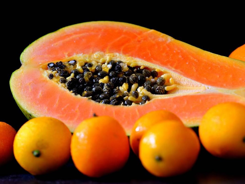 Unbelievable beauty effects of papaya - eat it or wear it - Secretita